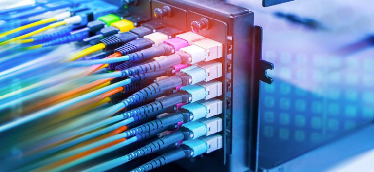 Difference Between Lit Fiber and Dark Fiber | Volico Data Centers